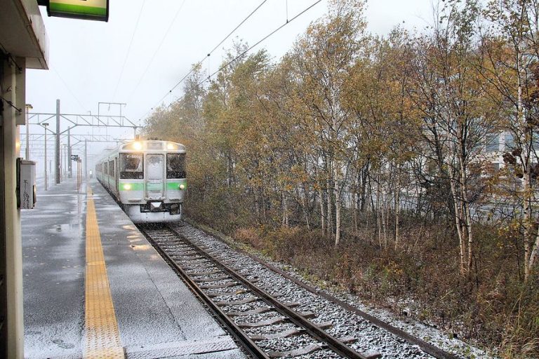 Chitose-sen (Sapporo – Tomakomai, and Shin Chitose airport line) – The ...